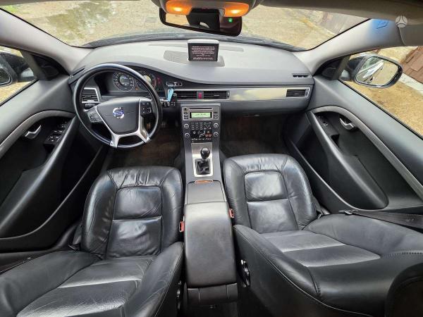 Melns Volvo V70 2009 Viļņa, ar dzinēja tilpumu 2.00 L un nobraukumu 269 tūkst. km par 3600 €, foto 9 vietnē AUTOMOTO.COM.LV