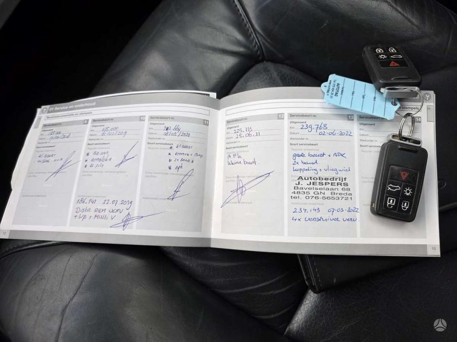Black Volvo V70 2009 in Vilnius, with an engine capacity of 2.00 L and mileage of 269 thousand km for 3600 €, photo 16 on AUTOMOTO.COM.LV