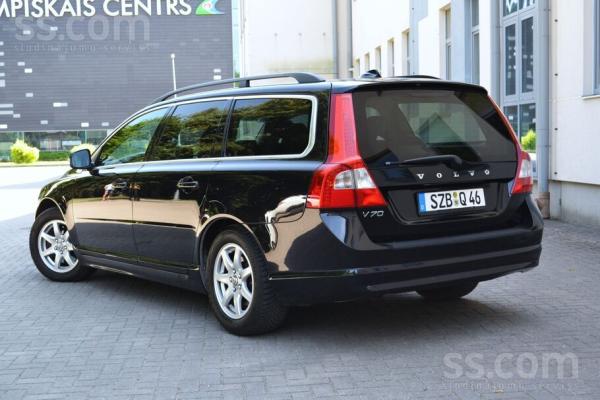Black Volvo V70 2009 in Jelgava, with an engine capacity of 2.40 L and mileage of 0 thousand km for 5100 €, photo 6 on AUTOMOTO.COM.LV