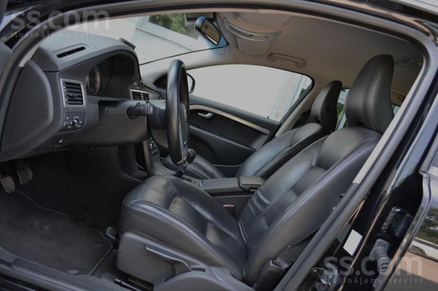 Melns Volvo V70 2009 Jelgava, ar dzinēja tilpumu 2.40 L un nobraukumu 0 tūkst. km par 5100 €, foto 13 vietnē AUTOMOTO.COM.LV