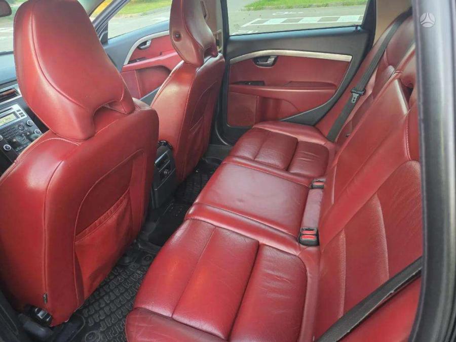 Melns Volvo V70 2009 Viļņa, ar dzinēja tilpumu 2.00 L un nobraukumu 460 tūkst. km par 3000 €, foto 8 vietnē AUTOMOTO.COM.LV