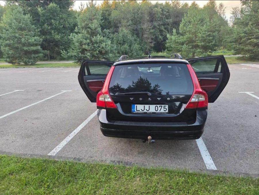 Melns Volvo V70 2009 Viļņa, ar dzinēja tilpumu 2.00 L un nobraukumu 460 tūkst. km par 3000 €, foto 10 vietnē AUTOMOTO.COM.LV