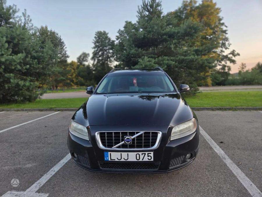 Melns Volvo V70 2009 Viļņa, ar dzinēja tilpumu 2.00 L un nobraukumu 460 tūkst. km par 3000 €, foto 11 vietnē AUTOMOTO.COM.LV