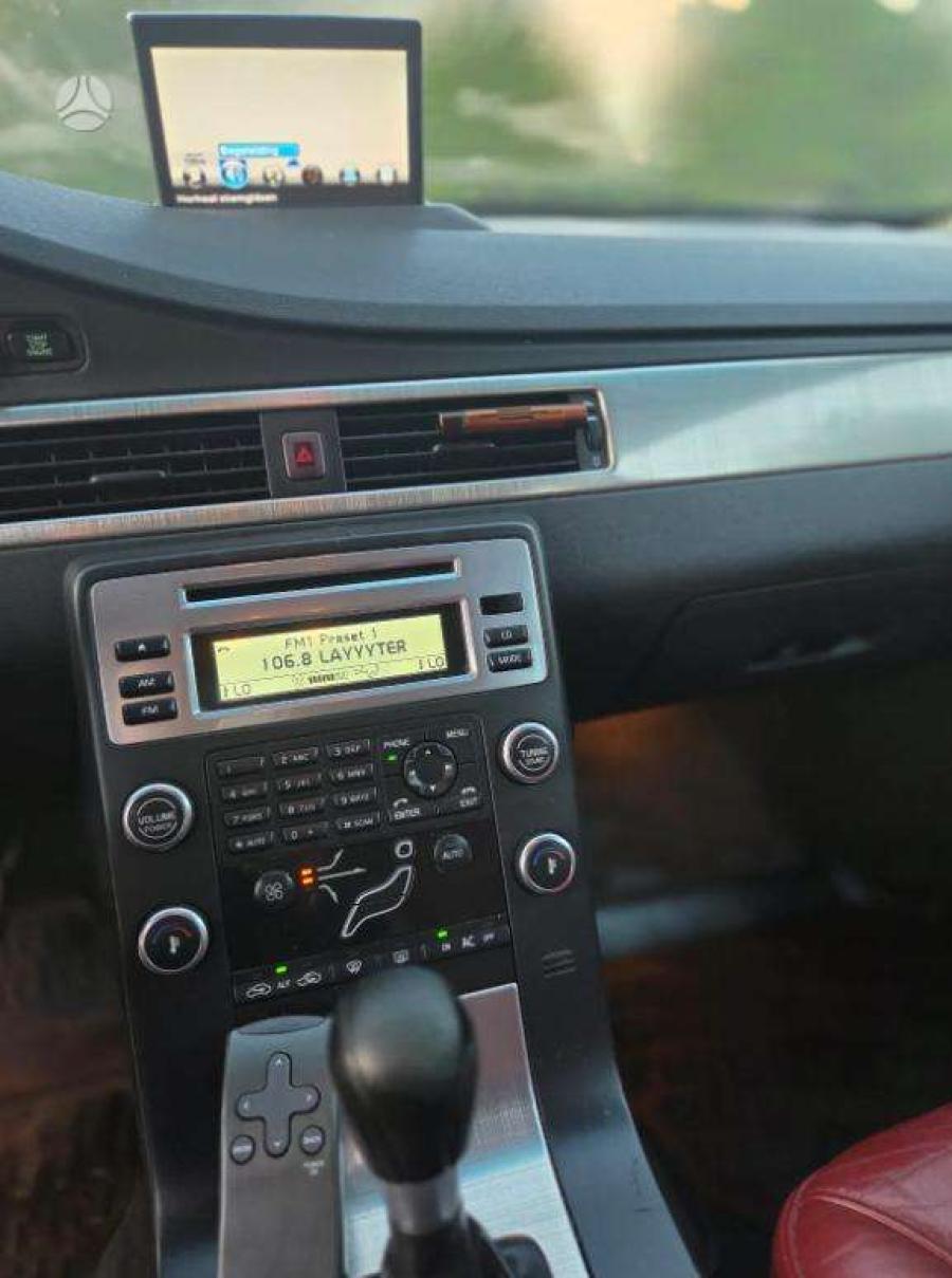 Melns Volvo V70 2009 Viļņa, ar dzinēja tilpumu 2.00 L un nobraukumu 460 tūkst. km par 3000 €, foto 12 vietnē AUTOMOTO.COM.LV