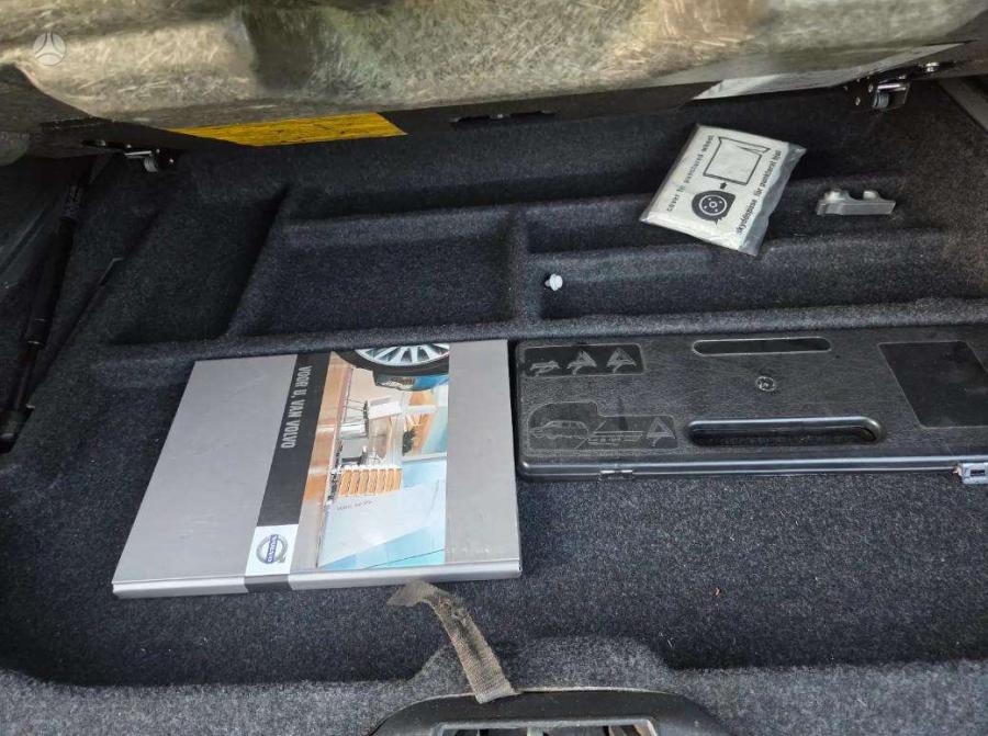 Melns Volvo V70 2009 Viļņa, ar dzinēja tilpumu 2.00 L un nobraukumu 460 tūkst. km par 3000 €, foto 16 vietnē AUTOMOTO.COM.LV