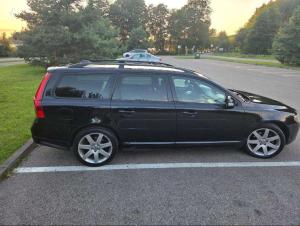 Melns Volvo V70 2009 Viļņa, ar dzinēja tilpumu 2.00 L un nobraukumu 460 tūkst. km par 3000 €, foto 18 vietnē AUTOMOTO.COM.LV
