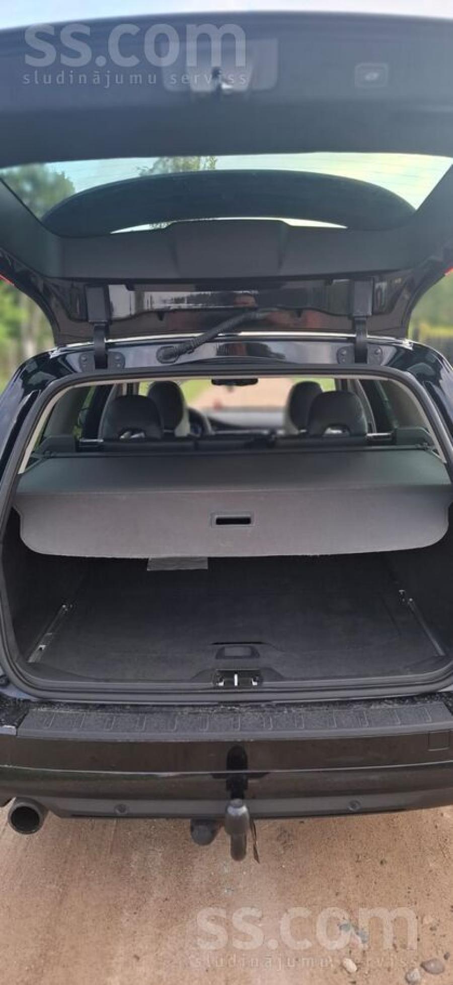 Black Volvo V70 2009 in Kuldiga, with an engine capacity of 2.00 L and mileage of 254 thousand km for 5200 €, photo 7 on AUTOMOTO.COM.LV