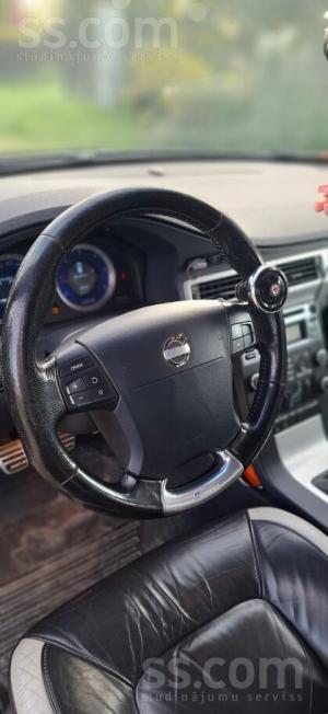 Black Volvo V70 2009 in Kuldiga, with an engine capacity of 2.00 L and mileage of 254 thousand km for 5200 €, photo 9 on AUTOMOTO.COM.LV