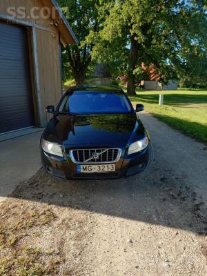 Black Volvo V70 2009 in Kuldiga, with an engine capacity of 2.40 L and mileage of 420 thousand km for 3200 €, photo 3 on AUTOMOTO.COM.LV