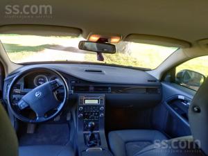 Black Volvo V70 2009 in Kuldiga, with an engine capacity of 2.40 L and mileage of 420 thousand km for 3200 €, photo 8 on AUTOMOTO.COM.LV