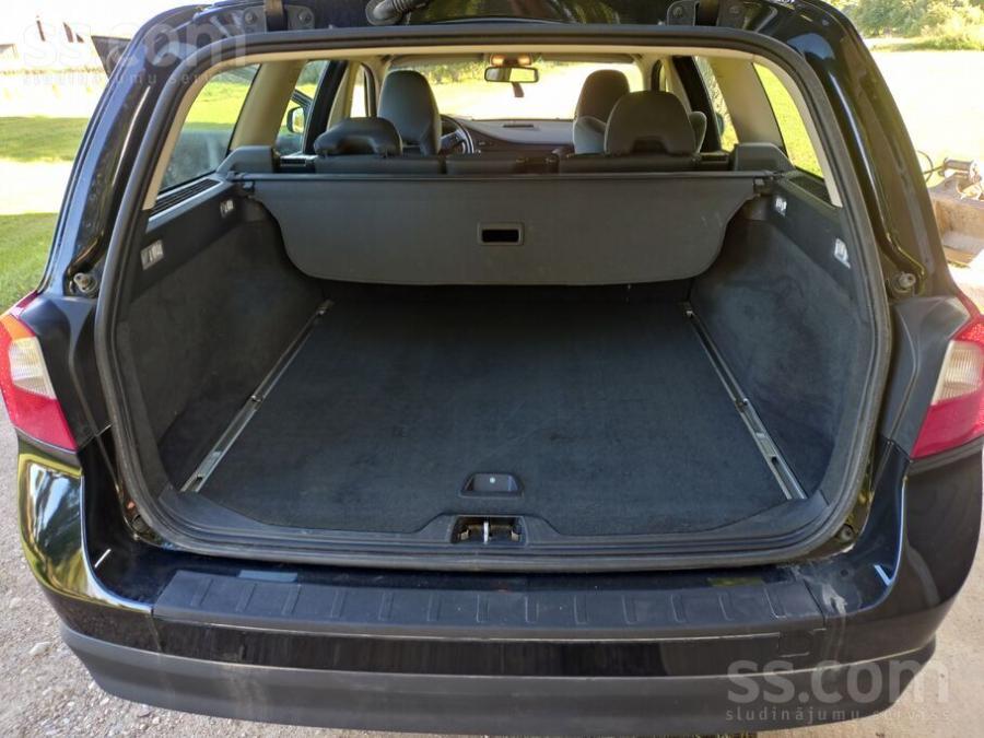Black Volvo V70 2009 in Kuldiga, with an engine capacity of 2.40 L and mileage of 420 thousand km for 3200 €, photo 9 on AUTOMOTO.COM.LV