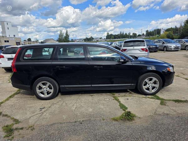 Melns Volvo V70 2009 Utena, ar dzinēja tilpumu 2.00 L un nobraukumu 242 tūkst. km par 2850 €, foto 3 vietnē AUTOMOTO.COM.LV