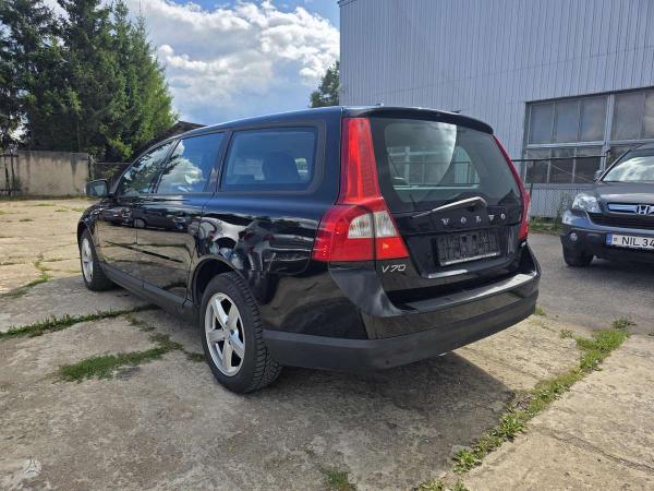 Melns Volvo V70 2009 Utena, ar dzinēja tilpumu 2.00 L un nobraukumu 242 tūkst. km par 2850 €, foto 5 vietnē AUTOMOTO.COM.LV