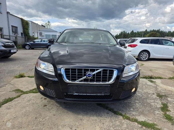 Melns Volvo V70 2009 Utena, ar dzinēja tilpumu 2.00 L un nobraukumu 242 tūkst. km par 2850 €, foto 8 vietnē AUTOMOTO.COM.LV
