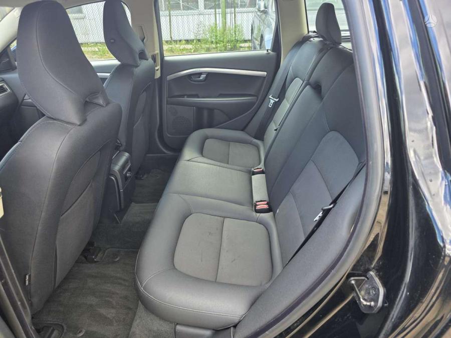 Melns Volvo V70 2009 Utena, ar dzinēja tilpumu 2.00 L un nobraukumu 242 tūkst. km par 2850 €, foto 16 vietnē AUTOMOTO.COM.LV