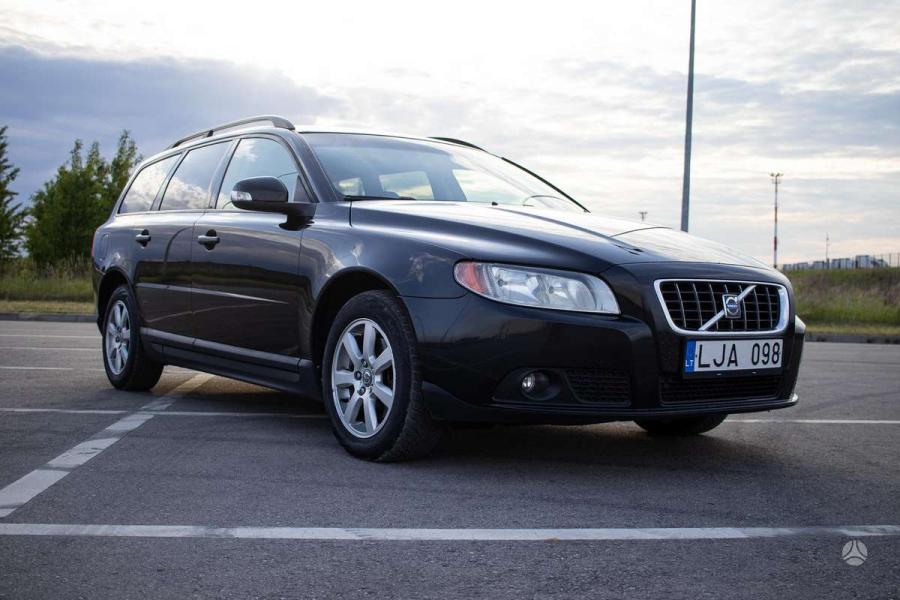 Melns Volvo V70 2009 Šauļi, ar dzinēja tilpumu 2.00 L un nobraukumu 345 tūkst. km par 3500 €, foto 1 vietnē AUTOMOTO.COM.LV