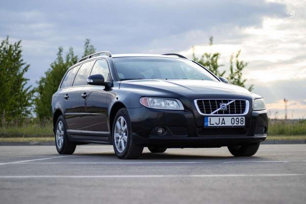 Melns Volvo V70 2009 Šauļi, ar dzinēja tilpumu 2.00 L un nobraukumu 345 tūkst. km par 3500 €, foto 3 vietnē AUTOMOTO.COM.LV