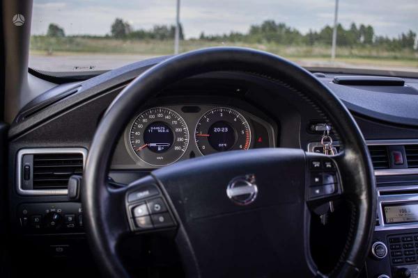 Melns Volvo V70 2009 Šauļi, ar dzinēja tilpumu 2.00 L un nobraukumu 345 tūkst. km par 3500 €, foto 8 vietnē AUTOMOTO.COM.LV
