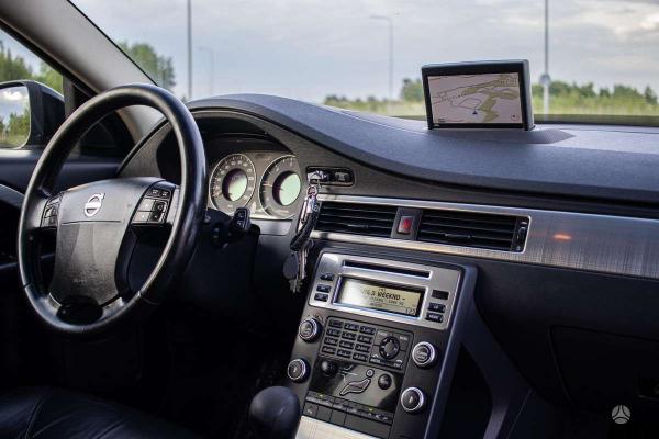 Melns Volvo V70 2009 Šauļi, ar dzinēja tilpumu 2.00 L un nobraukumu 345 tūkst. km par 3500 €, foto 10 vietnē AUTOMOTO.COM.LV