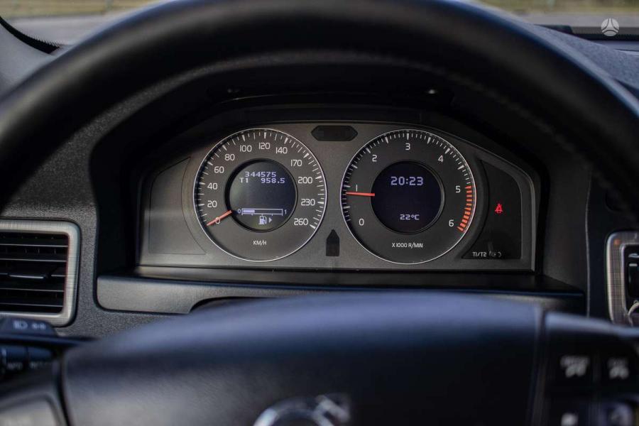 Melns Volvo V70 2009 Šauļi, ar dzinēja tilpumu 2.00 L un nobraukumu 345 tūkst. km par 3500 €, foto 16 vietnē AUTOMOTO.COM.LV