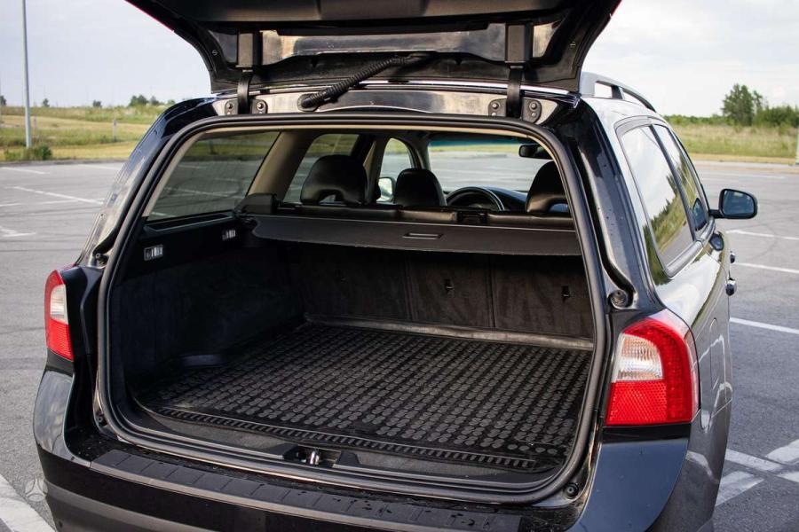 Melns Volvo V70 2009 Šauļi, ar dzinēja tilpumu 2.00 L un nobraukumu 345 tūkst. km par 3500 €, foto 17 vietnē AUTOMOTO.COM.LV