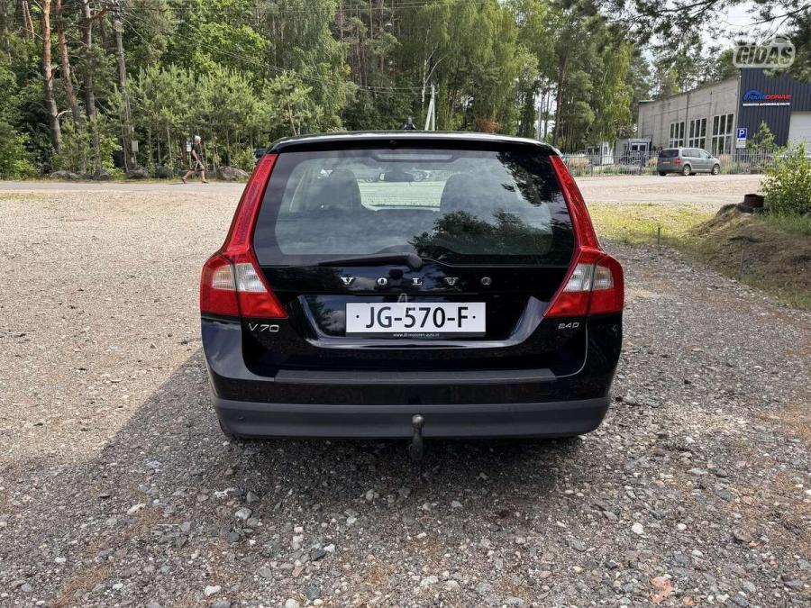 Melns Volvo V70 2009 Jonava, ar dzinēja tilpumu 2.40 L un nobraukumu 392 tūkst. km par 3350 €, foto 6 vietnē AUTOMOTO.COM.LV