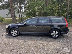 Melns Volvo V70 2009 Jonava, ar dzinēja tilpumu 2.40 L un nobraukumu 392 tūkst. km par 3350 €, foto 8 vietnē AUTOMOTO.COM.LV