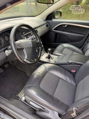 Melns Volvo V70 2009 Jonava, ar dzinēja tilpumu 2.40 L un nobraukumu 392 tūkst. km par 3350 €, foto 10 vietnē AUTOMOTO.COM.LV