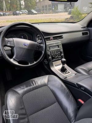 Melns Volvo V70 2009 Jonava, ar dzinēja tilpumu 2.40 L un nobraukumu 392 tūkst. km par 3350 €, foto 14 vietnē AUTOMOTO.COM.LV