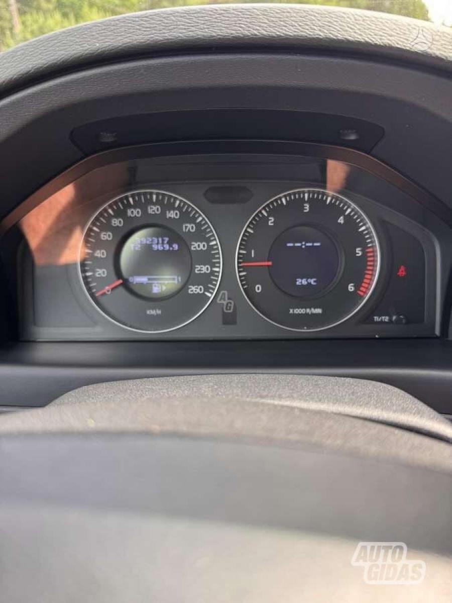 Melns Volvo V70 2009 Jonava, ar dzinēja tilpumu 2.40 L un nobraukumu 392 tūkst. km par 3350 €, foto 15 vietnē AUTOMOTO.COM.LV