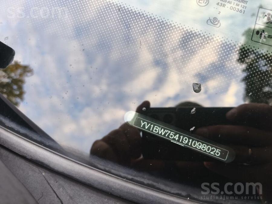 Black Volvo V70 2009 in Jurmala, with an engine capacity of 2.00 L and mileage of 332 thousand km for 1800 €, photo 10 on AUTOMOTO.COM.LV