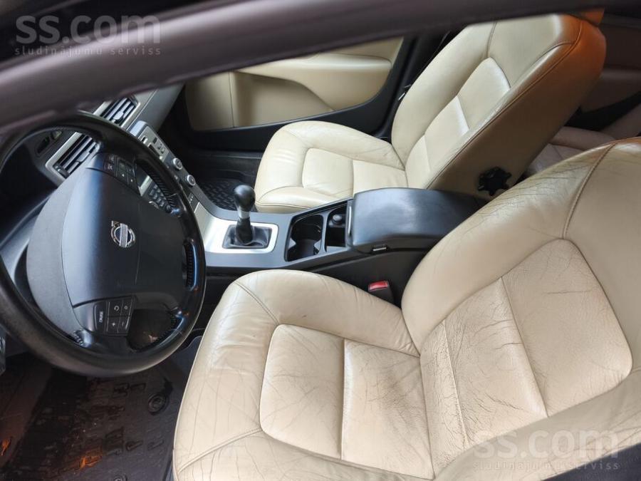 Black Volvo V70 2009 in Jurmala, with an engine capacity of 2.00 L and mileage of 332 thousand km for 1800 €, photo 12 on AUTOMOTO.COM.LV