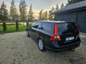 Black Volvo V70 2009 in Jogeva, with an engine capacity of 2.00 L and mileage of 440 thousand km for 2500 €, photo 7 on AUTOMOTO.COM.LV