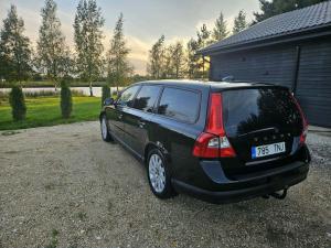 Black Volvo V70 2009 in Jogeva, with an engine capacity of 2.00 L and mileage of 440 thousand km for 2500 €, photo 15 on AUTOMOTO.COM.LV
