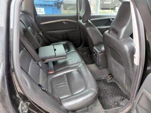 Black Volvo V70 2009 in Jogeva, with an engine capacity of 2.00 L and mileage of 440 thousand km for 2500 €, photo 17 on AUTOMOTO.COM.LV