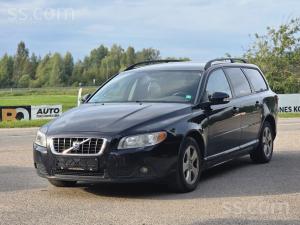 Melns Volvo V70 2009 Liepāja, ar dzinēja tilpumu 2.40 L un nobraukumu 317 tūkst. km par 3450 €, foto 1 vietnē AUTOMOTO.COM.LV