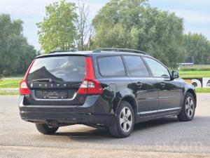 Melns Volvo V70 2009 Liepāja, ar dzinēja tilpumu 2.40 L un nobraukumu 317 tūkst. km par 3450 €, foto 7 vietnē AUTOMOTO.COM.LV