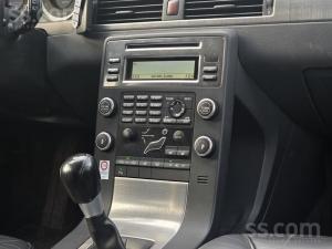 Melns Volvo V70 2009 Liepāja, ar dzinēja tilpumu 2.40 L un nobraukumu 317 tūkst. km par 3450 €, foto 19 vietnē AUTOMOTO.COM.LV