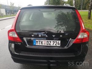 Black Volvo V70 2009 in Riga, with an engine capacity of 2.40 L and mileage of 0 thousand km for 3490 €, photo 6 on AUTOMOTO.COM.LV