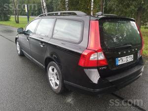 Black Volvo V70 2009 in Riga, with an engine capacity of 2.40 L and mileage of 0 thousand km for 3490 €, photo 7 on AUTOMOTO.COM.LV