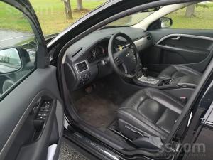 Black Volvo V70 2009 in Riga, with an engine capacity of 2.40 L and mileage of 0 thousand km for 3490 €, photo 11 on AUTOMOTO.COM.LV