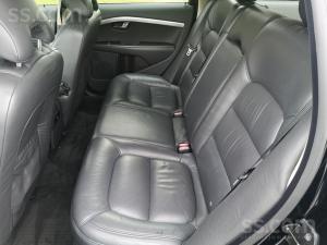 Black Volvo V70 2009 in Riga, with an engine capacity of 2.40 L and mileage of 0 thousand km for 3490 €, photo 14 on AUTOMOTO.COM.LV