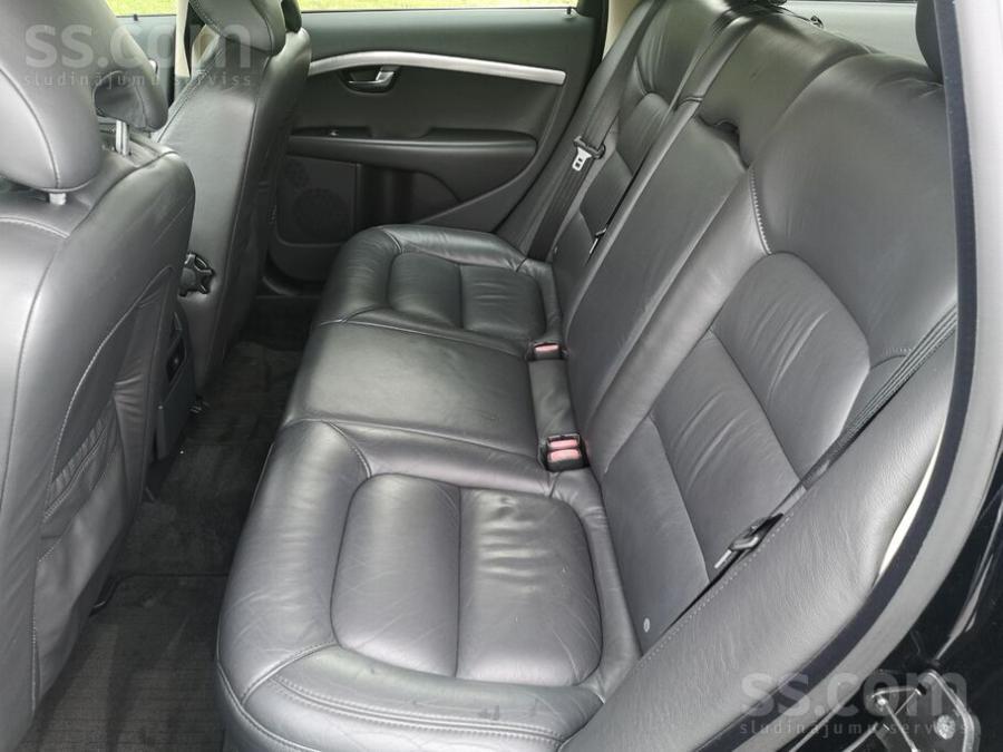 Black Volvo V70 2009 in Riga, with an engine capacity of 2.40 L and mileage of 0 thousand km for 3490 €, photo 14 on AUTOMOTO.COM.LV