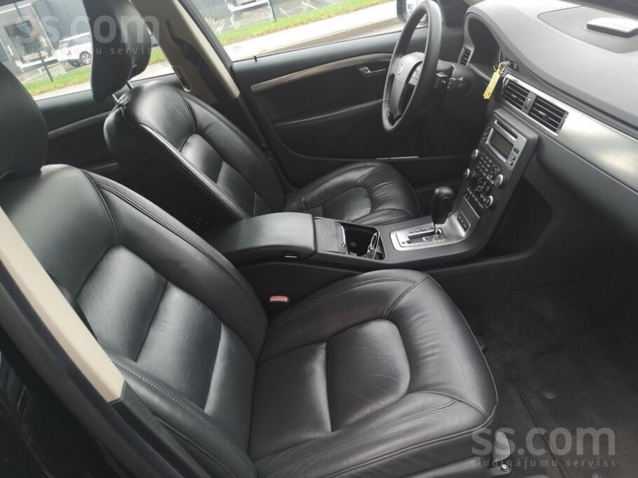Black Volvo V70 2009 in Riga, with an engine capacity of 2.40 L and mileage of 0 thousand km for 3490 €, photo 16 on AUTOMOTO.COM.LV