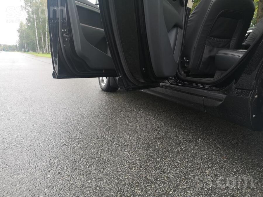 Black Volvo V70 2009 in Riga, with an engine capacity of 2.40 L and mileage of 0 thousand km for 3490 €, photo 18 on AUTOMOTO.COM.LV