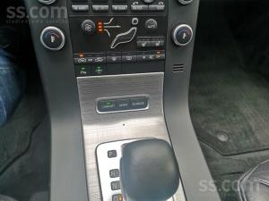Black Volvo V70 2009 in Riga, with an engine capacity of 2.40 L and mileage of 0 thousand km for 3490 €, photo 21 on AUTOMOTO.COM.LV
