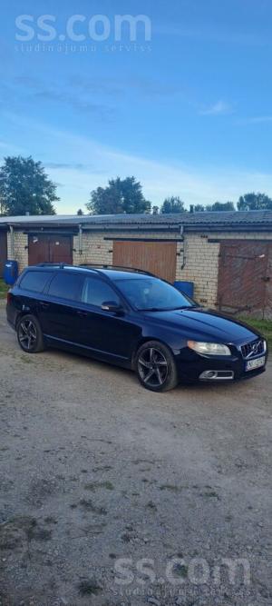 Black Volvo V70 2009 in Dobele, with an engine capacity of 2.00 L and mileage of 485 thousand km for 3650 €, photo  on AUTOMOTO.COM.LV