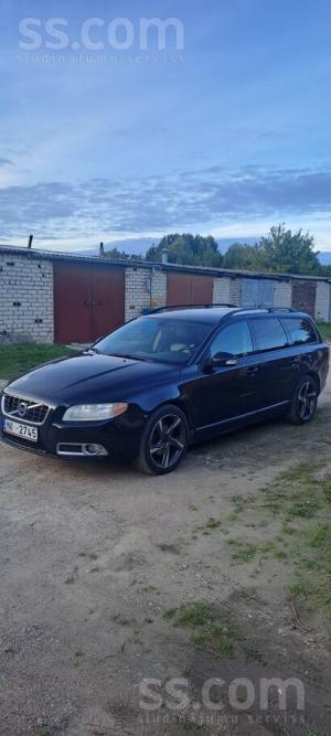 Black Volvo V70 2009 in Dobele, with an engine capacity of 2.00 L and mileage of 485 thousand km for 3650 €, photo 3 on AUTOMOTO.COM.LV