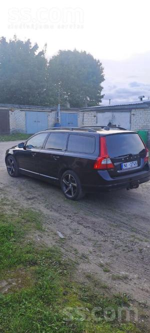 Black Volvo V70 2009 in Dobele, with an engine capacity of 2.00 L and mileage of 485 thousand km for 3650 €, photo 5 on AUTOMOTO.COM.LV