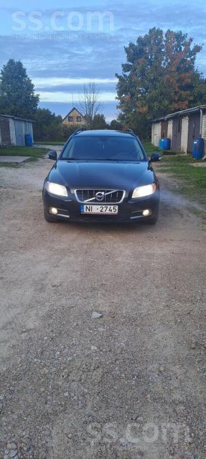 Black Volvo V70 2009 in Dobele, with an engine capacity of 2.00 L and mileage of 485 thousand km for 3650 €, photo 6 on AUTOMOTO.COM.LV